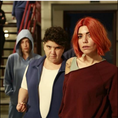 Avlu Dizisi Azra Kim? Gerçek Adı, Yaşı, Sevgilisi - DiziHaberci