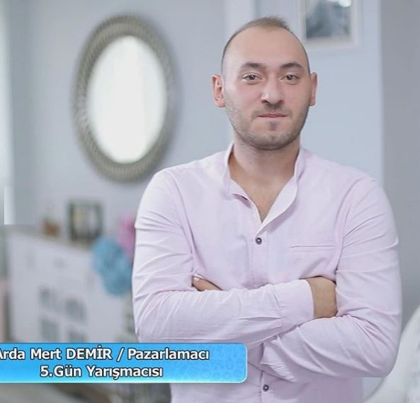 Yemekteyiz Arda Mert Demir Kim? İnstagram Hesabı Nedir, Ne İş Yapar ...